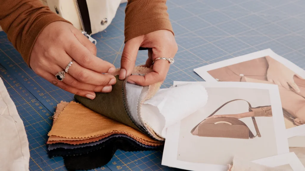 Cotton Polyester Blend Fabric Guide (2026) | Qikink